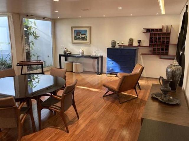 Casa para venda em Anhangabaú de 600.00m² com 5 Quartos, 5 Suites e 4 Garagens