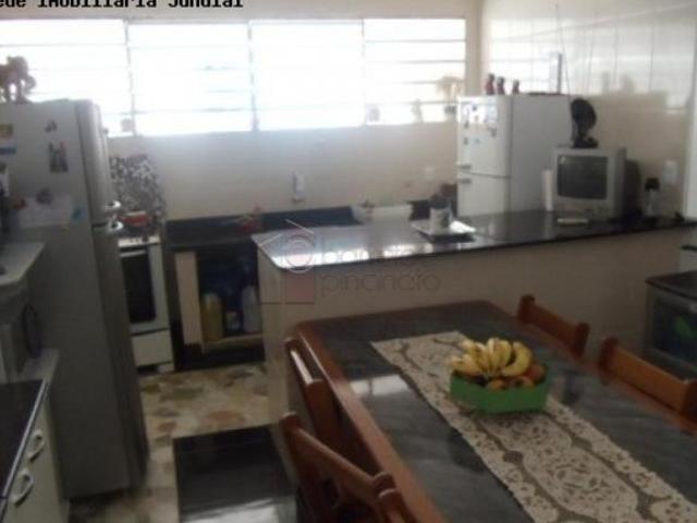 Casa para venda em Anhangabaú de 237.00m² com 3 Quartos, 1 Suite e 2 Garagens