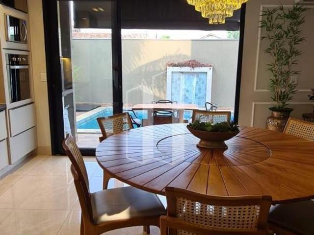 Casa para venda em Anhanguera, Goiânia