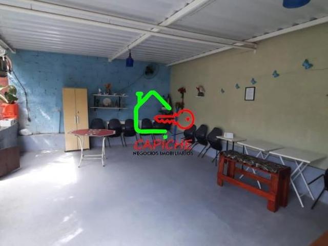 Casa para venda em Abadia de 210.00m² com 1 Quarto e 4 Garagens