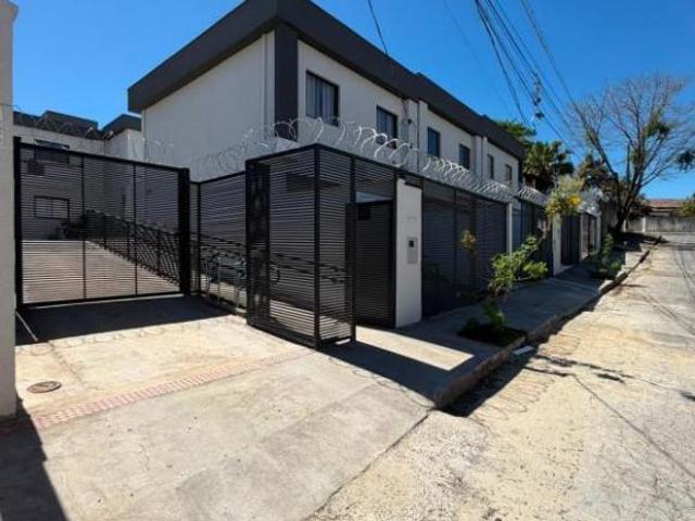 Casa para venda em Adeodato, Santa Luzia