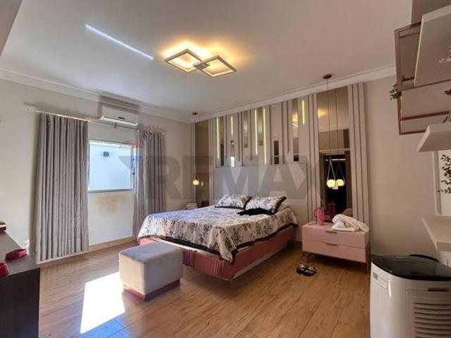 Casa para venda em Aeroporto de 263.00m² com 3 Quartos, 2 Suites e 2 Garagens