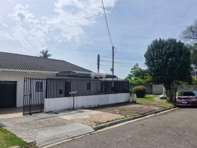 Casa para venda em Afonso Pena em São José Dos Pinhais Paraná de 200.00m² com 5 Quartos, 2 Suítes e 3 Garagens