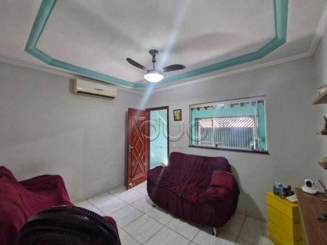 Casa para venda em Água Branca de 149.00m² com 3 Quartos, 1 Suite e 2 Garagens