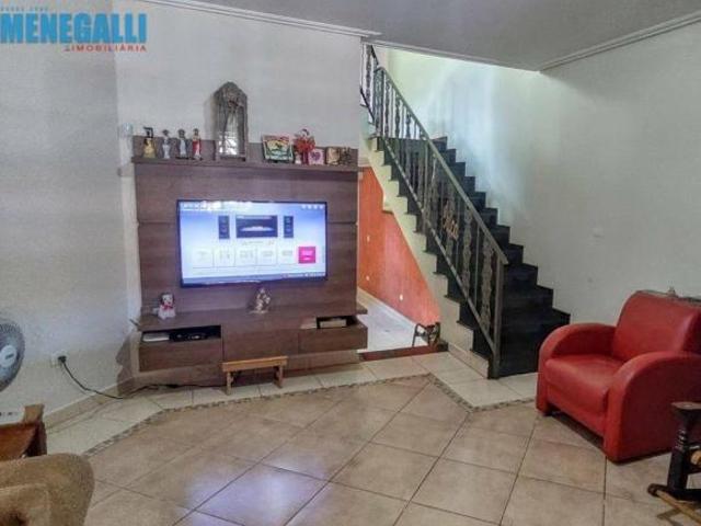 Casa para venda em Água Branca de 222.00m² com 3 Quartos, 1 Suite e 2 Garagens