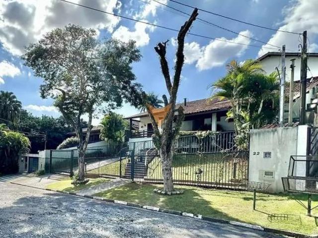 Casa para venda em Águas Da Fazendinha de 359.18m² com 4 Quartos, 3 Suites e 8 Garagens