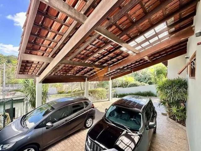 Casa para venda em Águas Da Fazendinha de 359.18m² com 4 Quartos, 3 Suites e 8 Garagens