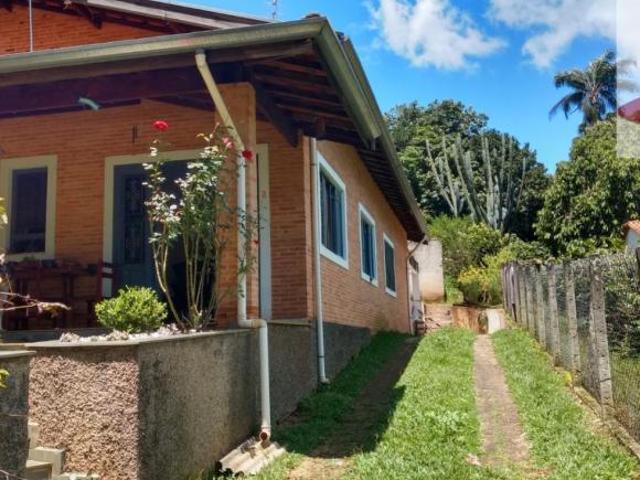 Casa para Venda em Águas da Prata, Fonte Platina, 3 dormitórios, 1 suíte, 3 banheiros, 6 vagas