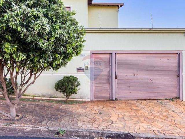 Casa para venda em Alto Da Boa Vista de 275.00m² com 4 Quartos, 3 Suites e 4 Garagens