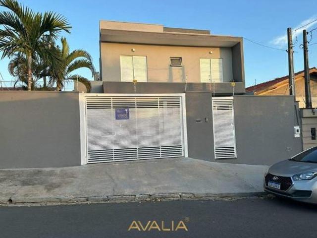 Casa para venda em Alto da Colina de 185.00m² com 3 Quartos, 1 Suite e 2 Garagens