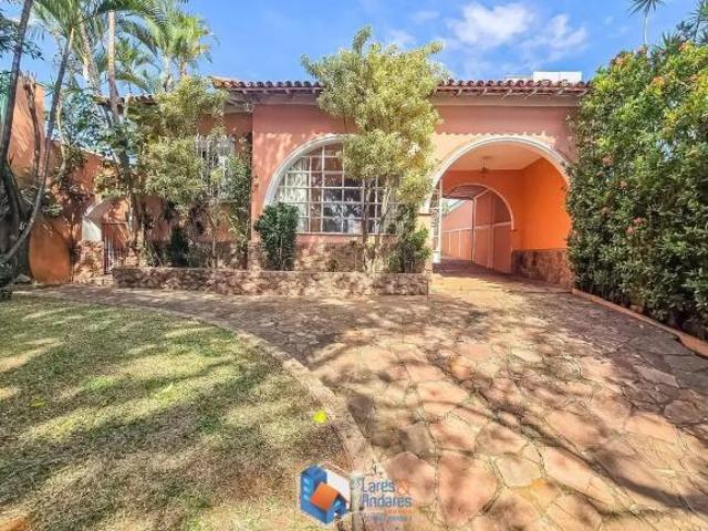 Casa para venda em Alto da Lapa com 4 quartos, sendo 2 suítes, 250m²