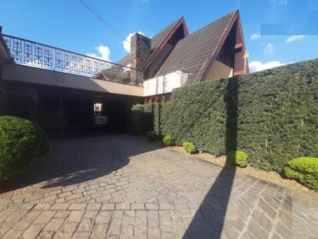 Casa para venda em Alto de 450.00m² com 3 Quartos, 1 Suite e 4 Garagens