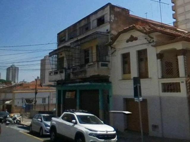 Casa para venda em Alto de 223.00m² com 1 Quarto, 1 Suite e 2 Garagens