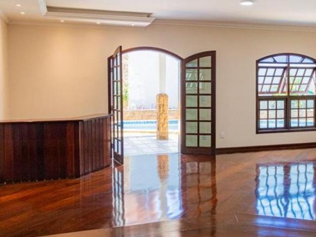 Casa para venda em Alto Ipiranga de 300.00m² com 4 Quartos, 3 Suites e 2 Garagens