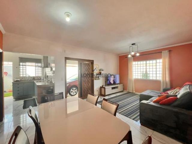 Casa para venda em Altos Do Paraíso de 127.98m² com 2 Quartos, 1 Suite e 4 Garagens