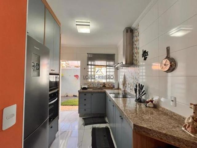 Casa para venda em Altos Do Paraíso de 127.98m² com 2 Quartos, 1 Suite e 4 Garagens