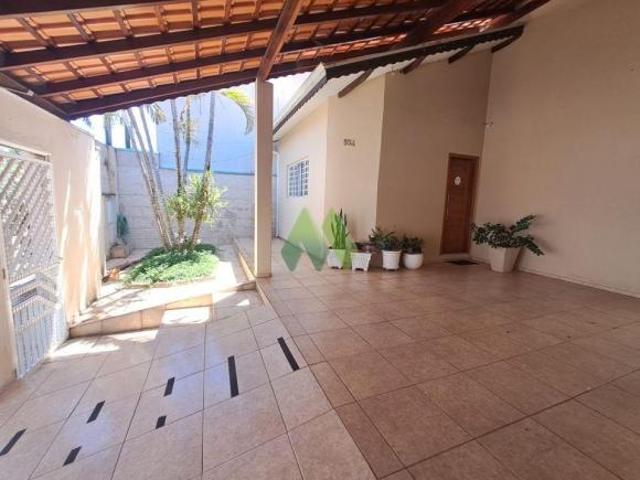 Casa para venda em Altos Do Paraíso de 130.00m² com 3 Quartos, 1 Suite e 2 Garagens