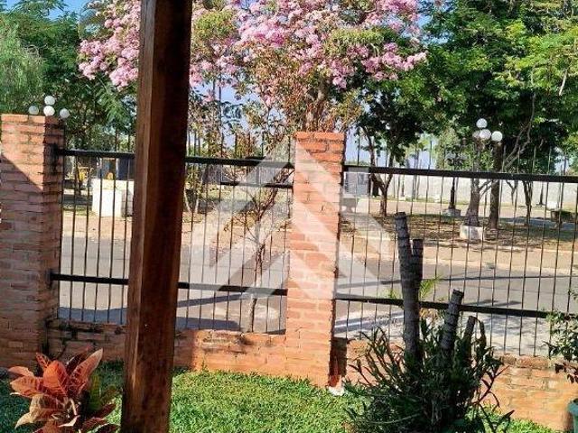 Casa para venda em Altos De Ipeúna de 290.00m² com 4 Quartos, 2 Suites e 2 Garagens