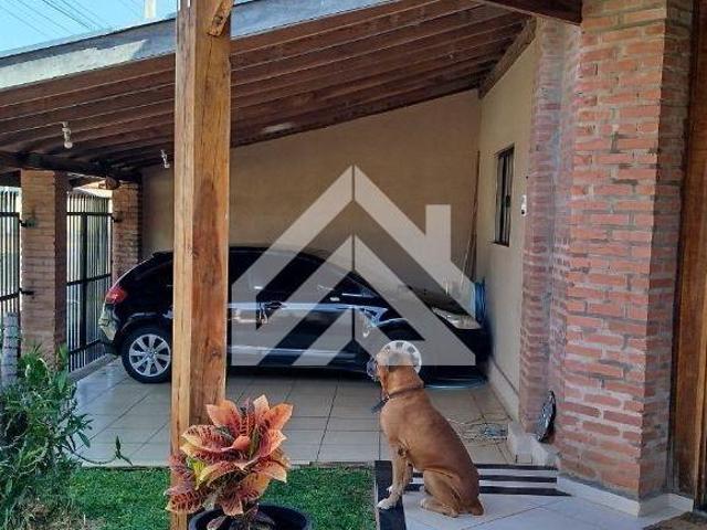 Casa para venda em Altos De Ipeuna de 290.00m² com 4 Quartos, 2 Suites e 2 Garagens