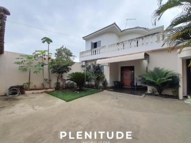 Casa para venda em Alvorada de 200.00m² com 3 Quartos, 1 Suite e 4 Garagens