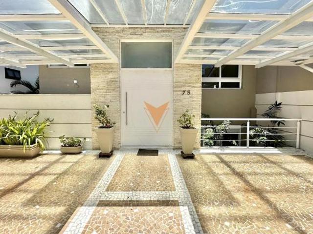 Casa para venda em Aldeia Da Fazendinha de 10.00m² com 4 Quartos, 4 Suites e 6 Garagens