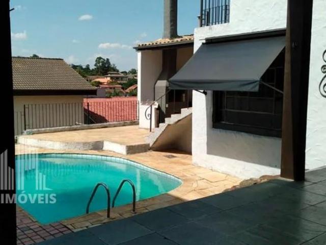 Casa para venda em Aldeia Da Serra de 490.00m² com 5 Quartos e 4 Garagens