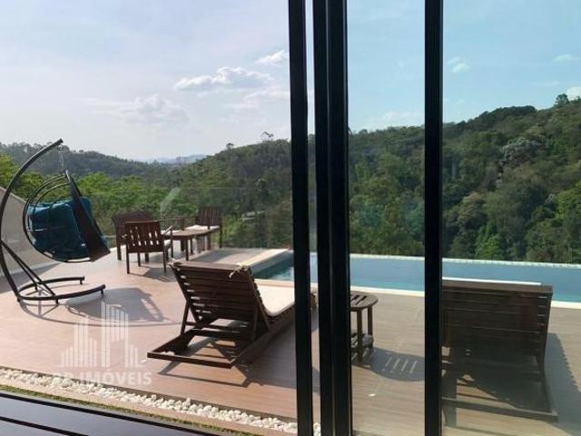 Casa para venda em Alphaville de 440.00m² com 4 Quartos, 4 Suites e 4 Garagens