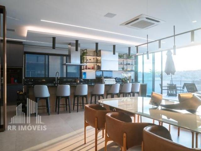 Casa para venda em Alphaville de 490.00m² com 5 Quartos, 5 Suites e 6 Garagens