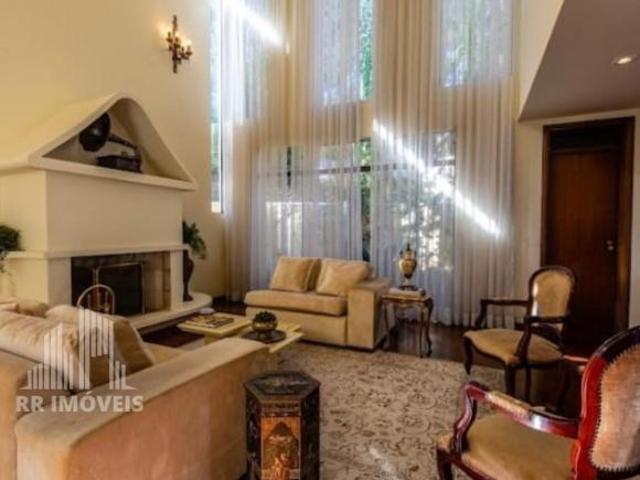 Casa para venda em Alphaville de 700.00m² com 6 Quartos, 4 Suites e 7 Garagens