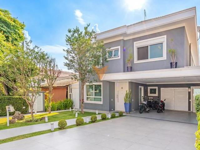 Casa para venda em Alphaville de 10.00m² com 4 Quartos, 4 Suites e 2 Garagens