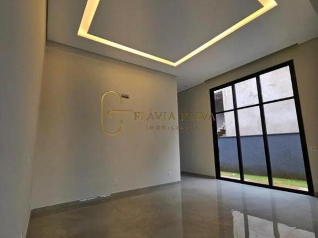 Casa para venda em Alphaville de 252.00m² com 4 Quartos, 4 Suites e 4 Garagens