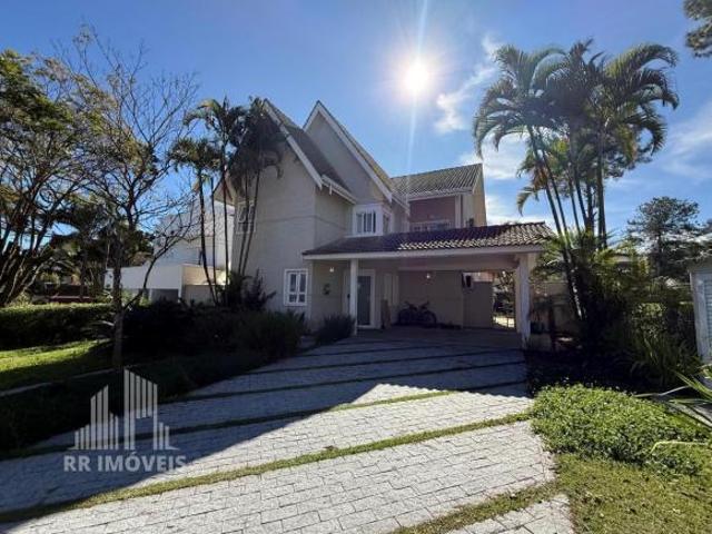 Casa para venda em Alphaville de 299.00m² com 3 Quartos, 3 Suites e 2 Garagens