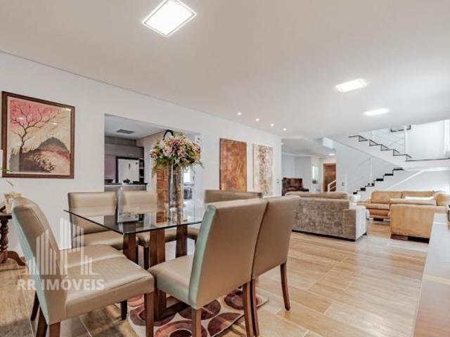 Casa para venda em Alphaville de 307.00m² com 4 Quartos, 4 Suites e 4 Garagens