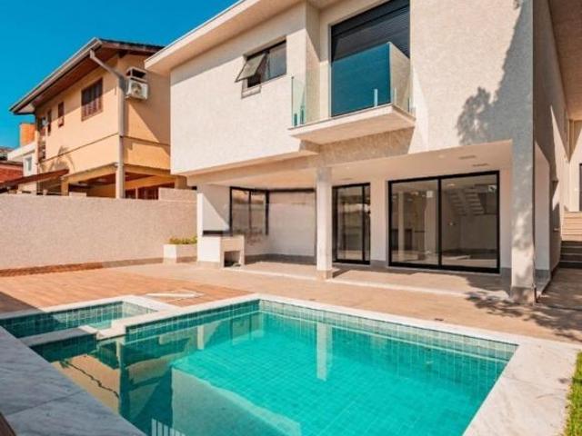 Casa para venda em Alphaville de 310.00m² com 3 Quartos, 3 Suites e 4 Garagens