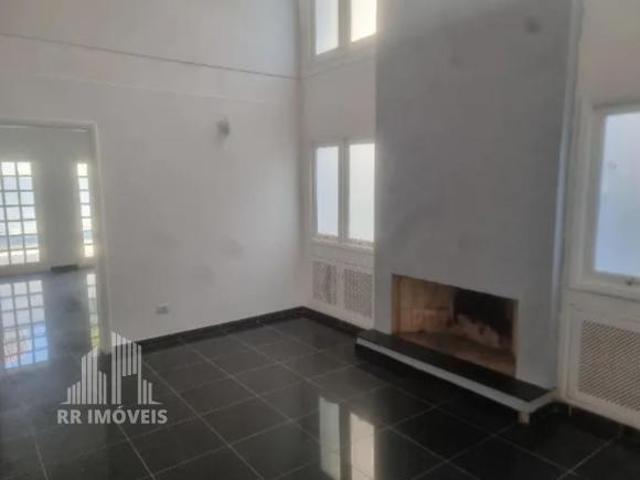 Casa para venda em Alphaville de 350.00m² com 4 Quartos, 3 Suites e 4 Garagens