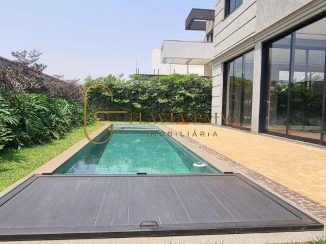 Casa para venda em Alphaville de 370.00m² com 4 Quartos, 4 Suites e 6 Garagens