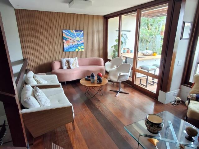 Casa para venda em Alphaville em Santana De Parnaíba São Paulo de 176.00m² com 2 Quartos, 1 Suíte e 2 Garagens