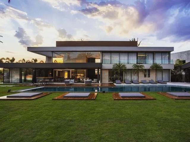 Casa para venda em Alphaville Empresarial em Barueri São Paulo de 1500.00m² com 5 Quartos, 5 Suítes e 10 Garagens