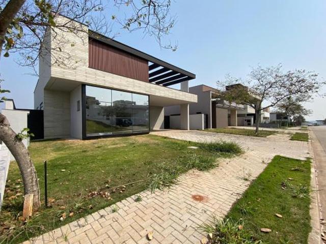 Casa para venda em Alphaville Nova Esplanada 3 de 249.00m² com 3 Quartos, 3 Suites e 4 Garagens
