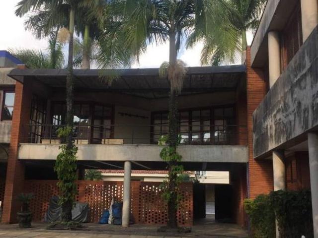Casa para venda em Alphaville Residencial Zero de 850.00m² com 5 Quartos, 4 Suites e 8 Garagens