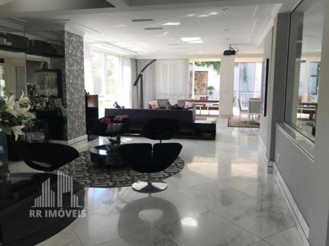 Casa para venda em Alphaville Residencial Dois de 768.00m² com 4 Quartos, 4 Suites e 4 Garagens