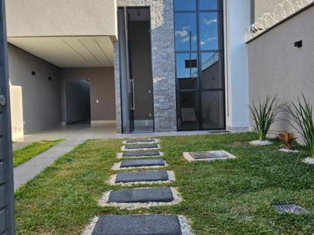 Casa para Venda em Aparecida de Goiânia, Cardoso Continuação, 3 dormitórios, 2 suítes, 3 banheiros