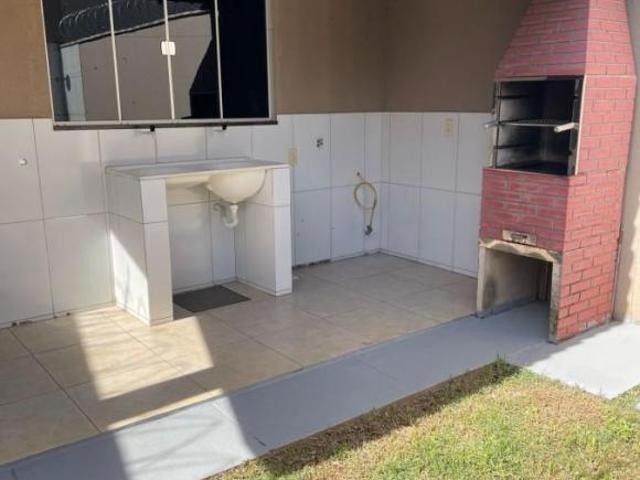 Casa para Venda em Aparecida de Goiânia, Industrial Santo Antônio, 2 dormitórios, 1 suíte, 2 banheir