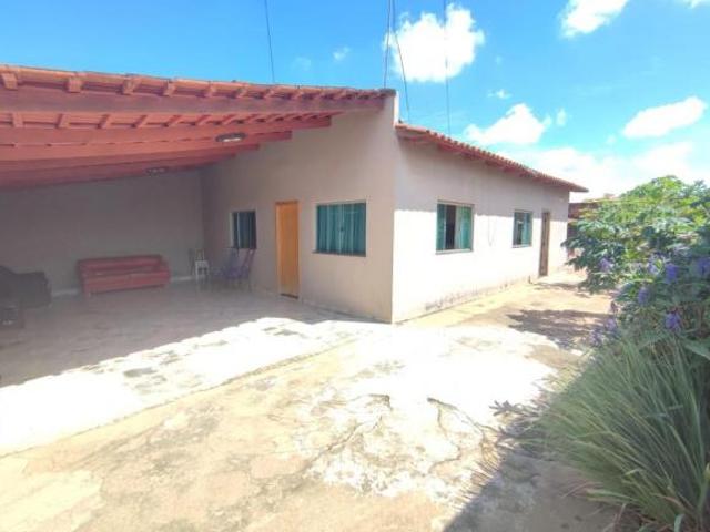 Casa para Venda em Aparecida de Goiânia, Setor Cristina, 3 dormitórios, 1 suíte, 2 banheiros, 4 vaga