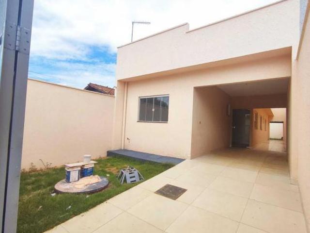 Casa para Venda em Aparecida de Goiânia, Setor Aeroporto Sul, 3 dormitórios, 1 suíte, 2 banheiros, 3