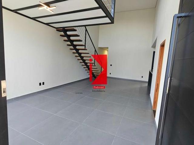 Casa para venda em Aparecidinha de 200.00m² com 3 Quartos, 3 Suites e 4 Garagens