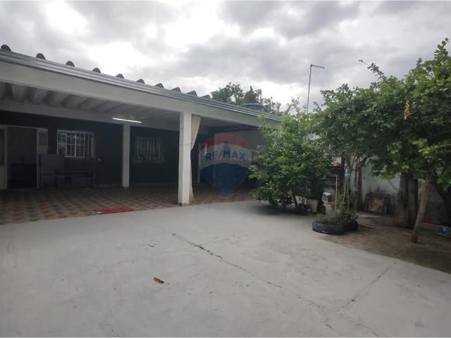 Casa para venda em Aparecidinha em Sorocaba São Paulo de 125.41m² com 2 Quartos, 1 Suíte e 4 Garagens