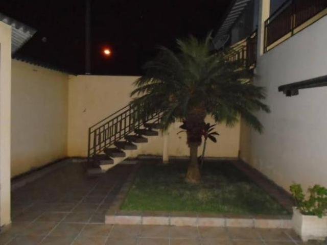 Casa para Venda em Arujá, Jordanópolis, 3 dormitórios, 1 suíte, 1 banheiro, 4 vagas