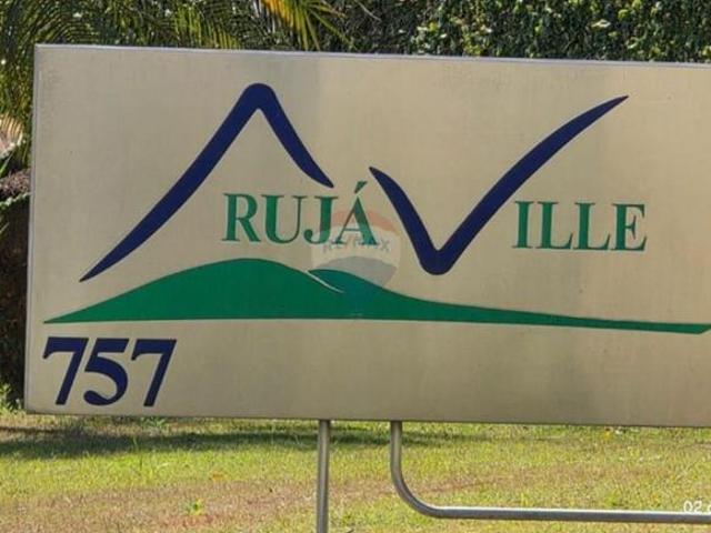 Casa para venda em Arujá Ville de 216.35m² com 6 Quartos e 4 Garagens