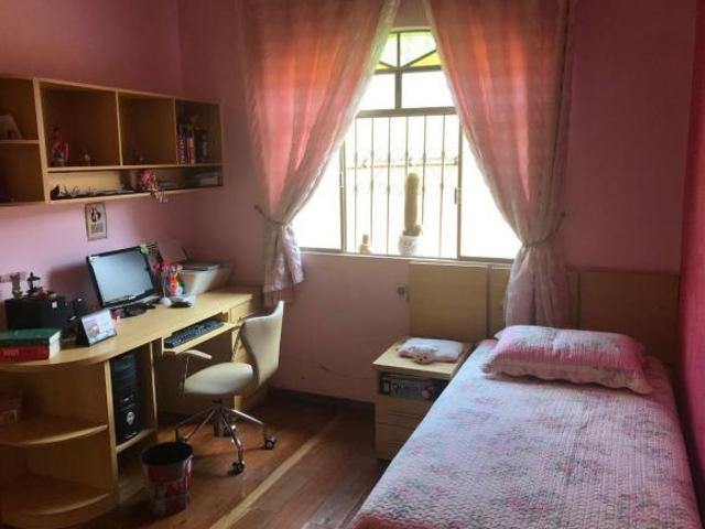 Casa para venda em Arvoredo, Contagem